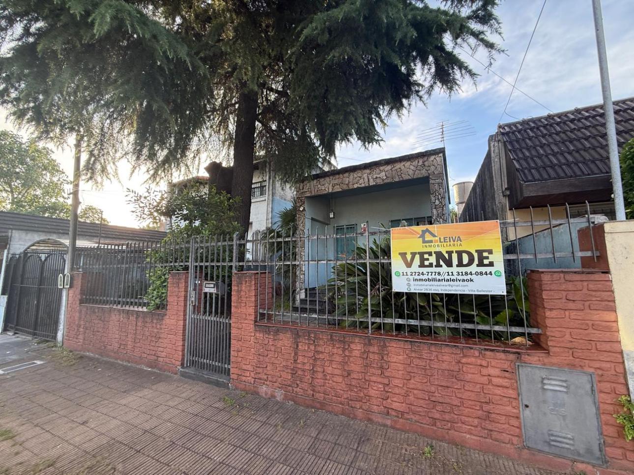 Venta- Casa en Lote de 363 m2 - Villa Ballester